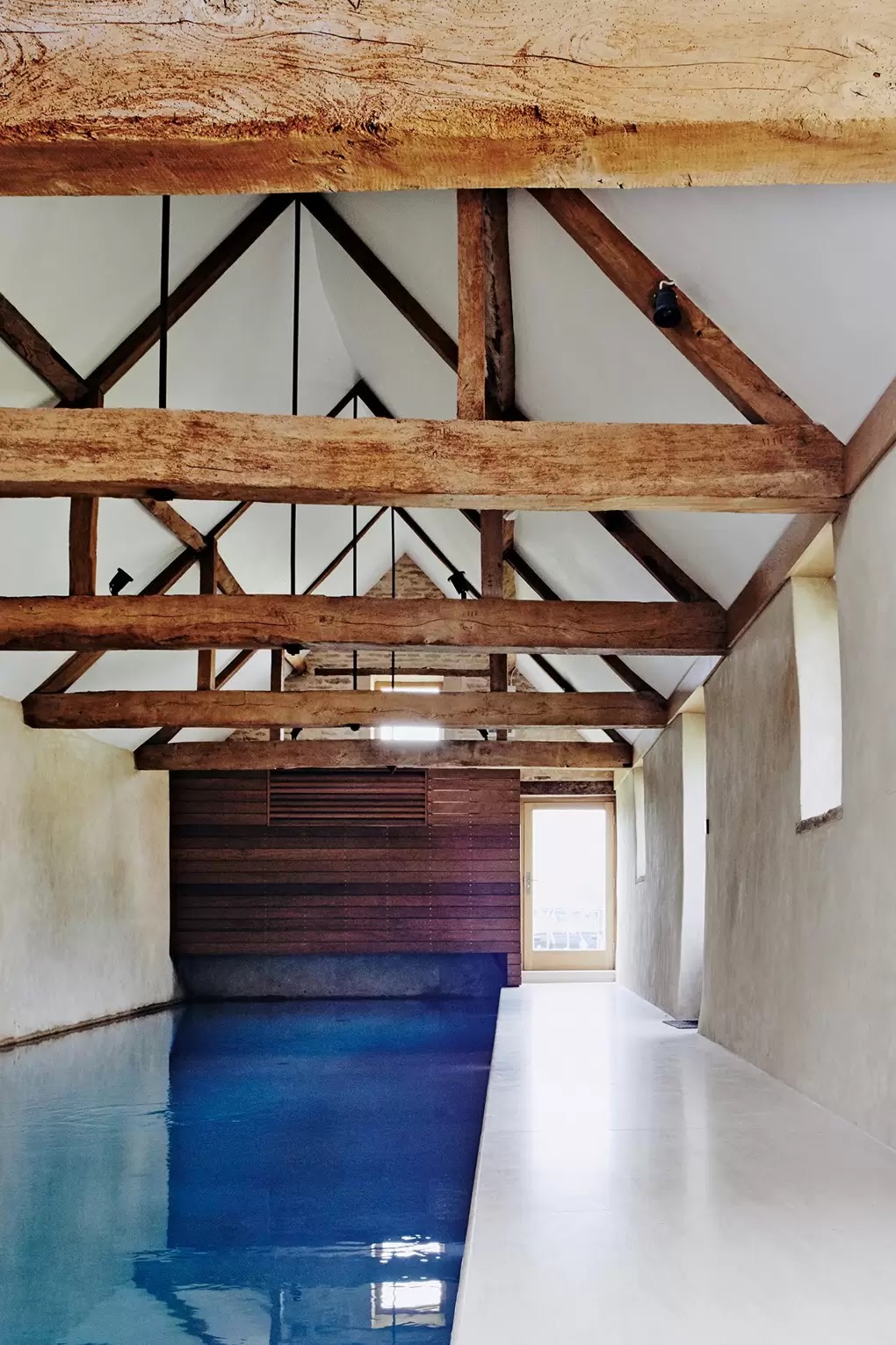 Photographer's eco-farmhouse in Oxfordshire, England