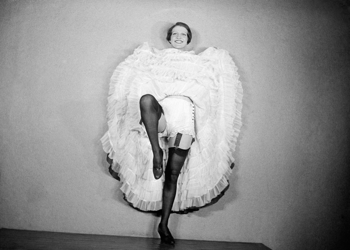 18 Rare and Amazing Vintage Photographs of the Moulin Rouge Cabaret and ...