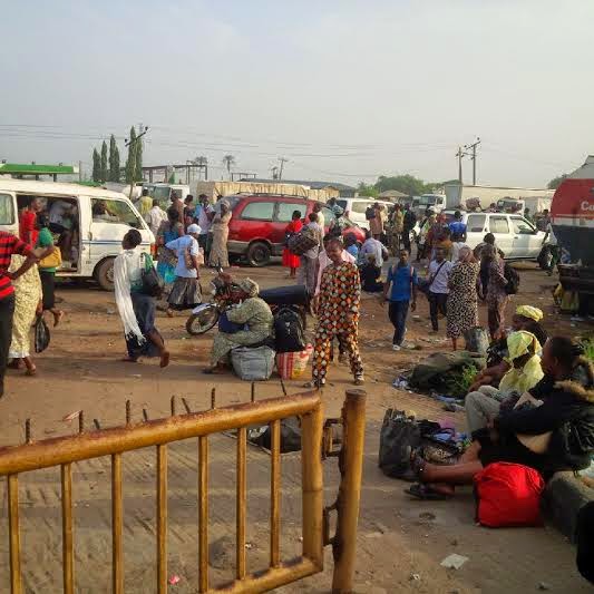 Photos: People pile up due to fuel scarcity in Mowe, Ogun State
