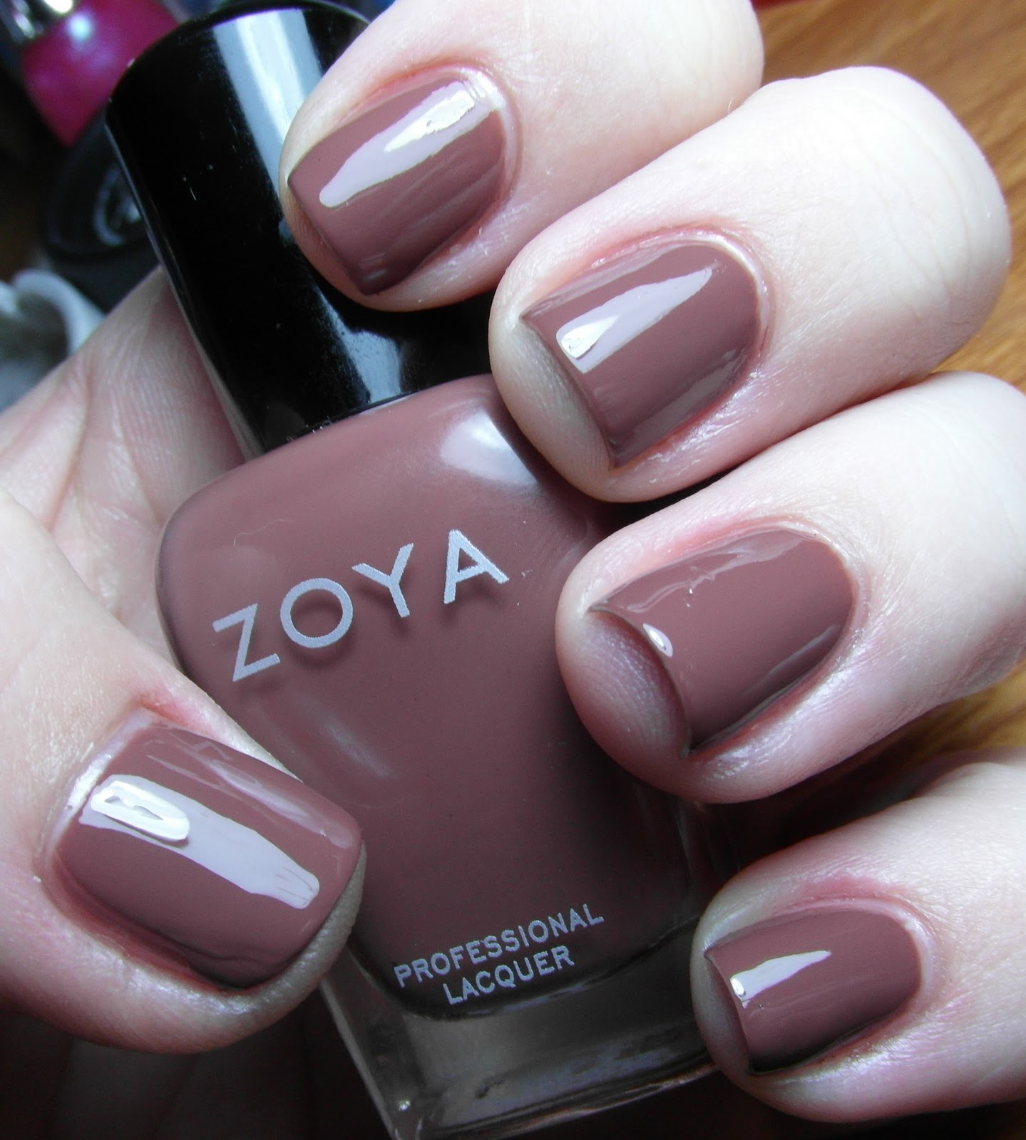 hotpinkaurora: Zoya Dea