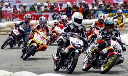 Gambar Motor Road Race di Kejuaraan Nasional | Koleksi Gambar Motor
