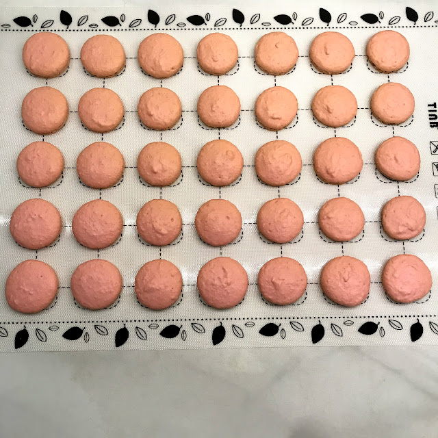 Pâtisserie Nadine: Flamingo Macarons für Edith