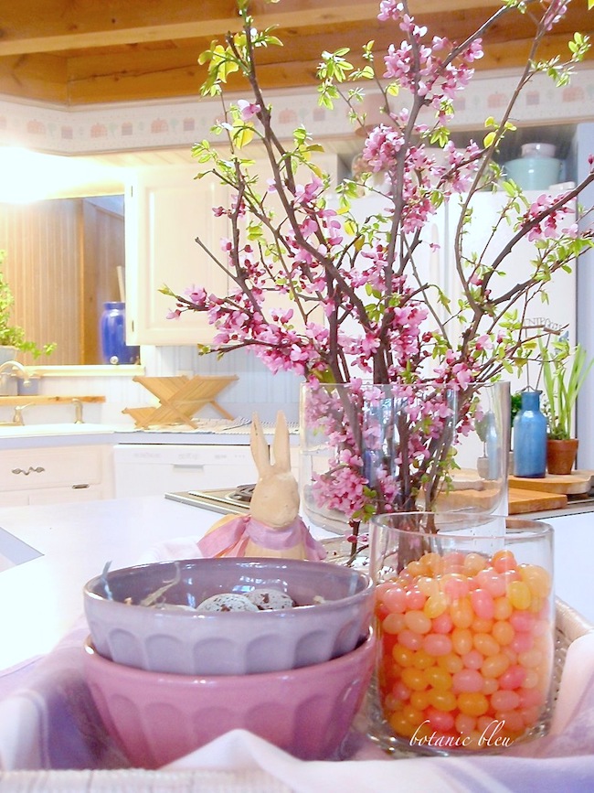 Botanic Bleu: 7 Beautiful Spring Centerpieces