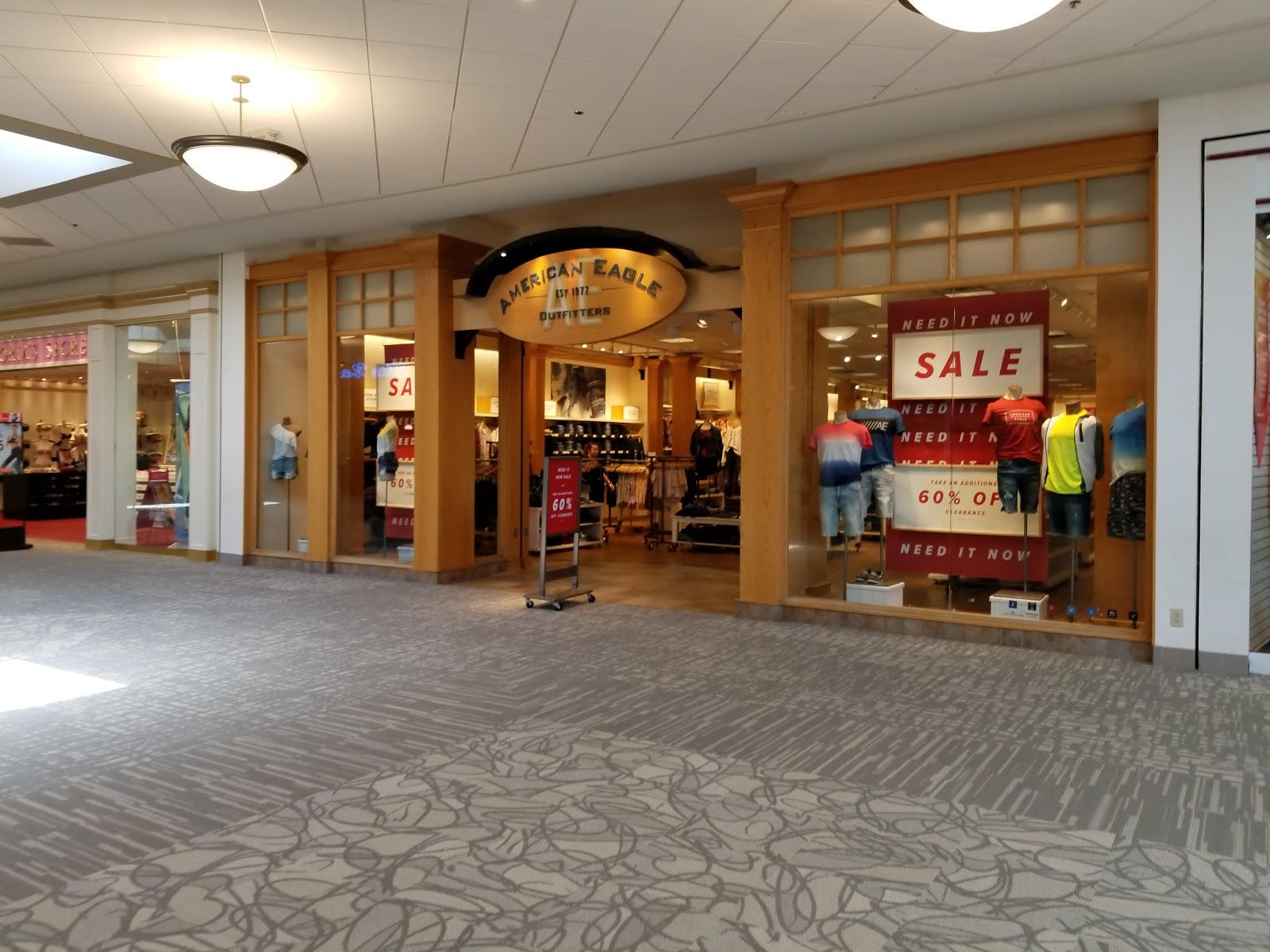 Dead and Dying retail