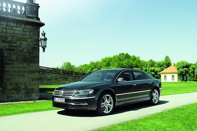 Yeni VW Phaeton Yüzünü Gösterdi