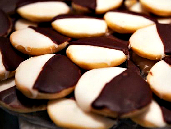 Dying for Chocolate: August 2017