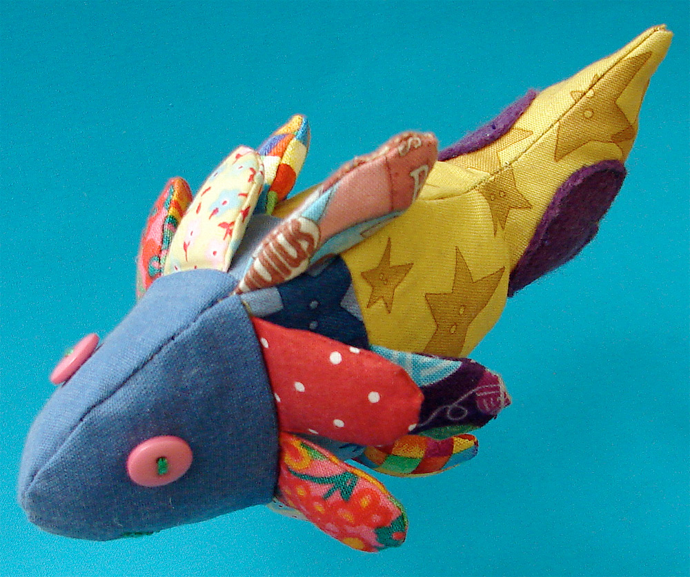 Fabric Toy Fish Free Sewing Pattern ~ DIY Tutorial Ideas!
