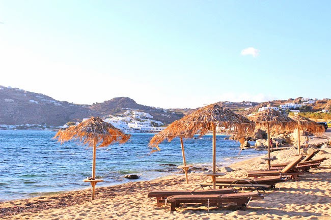 Paraga beach & Psarou beach | Mykonos island | GLAM FAB HAPPY