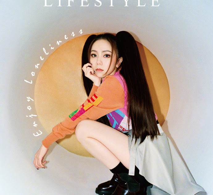 China Entertainment News: G.E.M poses for photo shoot