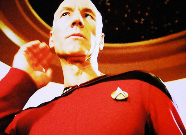 MUSINGS OF A SCI-FI FANATIC: Star Trek: TNG S1 Ep14: Angel One