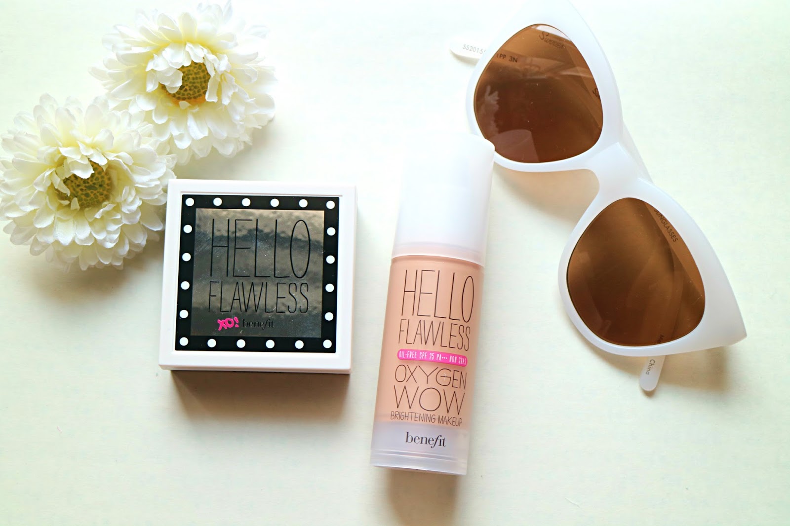 Benefit Hello Flawless Oxygen WOW Liquid Foundation and Hello Flawless ...