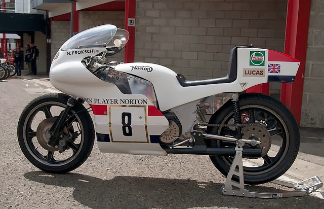 WhiskeyRacer: JOHN PLAYER NORTON
