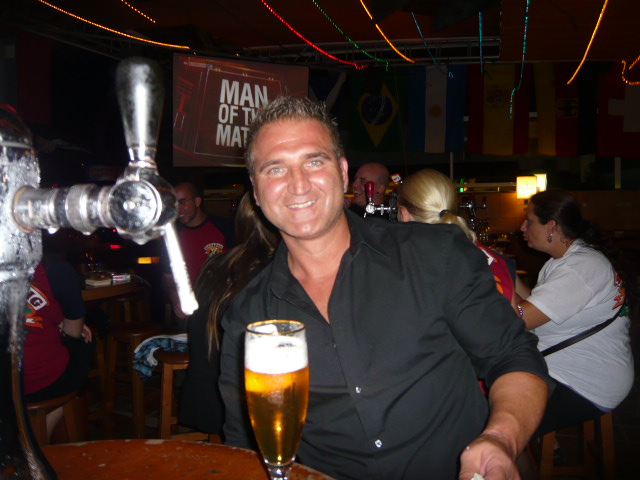 Robin und Svens Fotowohnzimmer (ASK 18 ) gemäß der 4,7% des Bierfasses