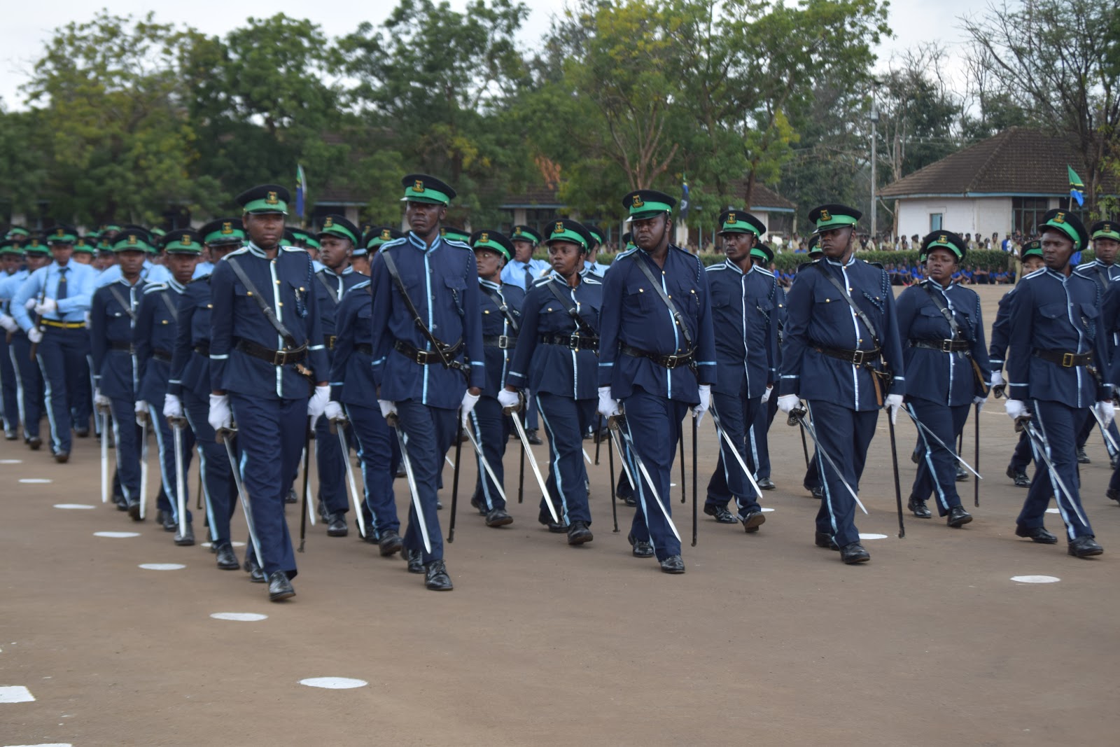 Uhamiaji Tanzania: ASKARI NA MAAFISA UHAMIAJI WAHITIMU MAFUNZO YA ...