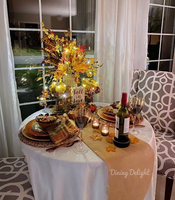 Dining Delight: Fall in Love Table for Two