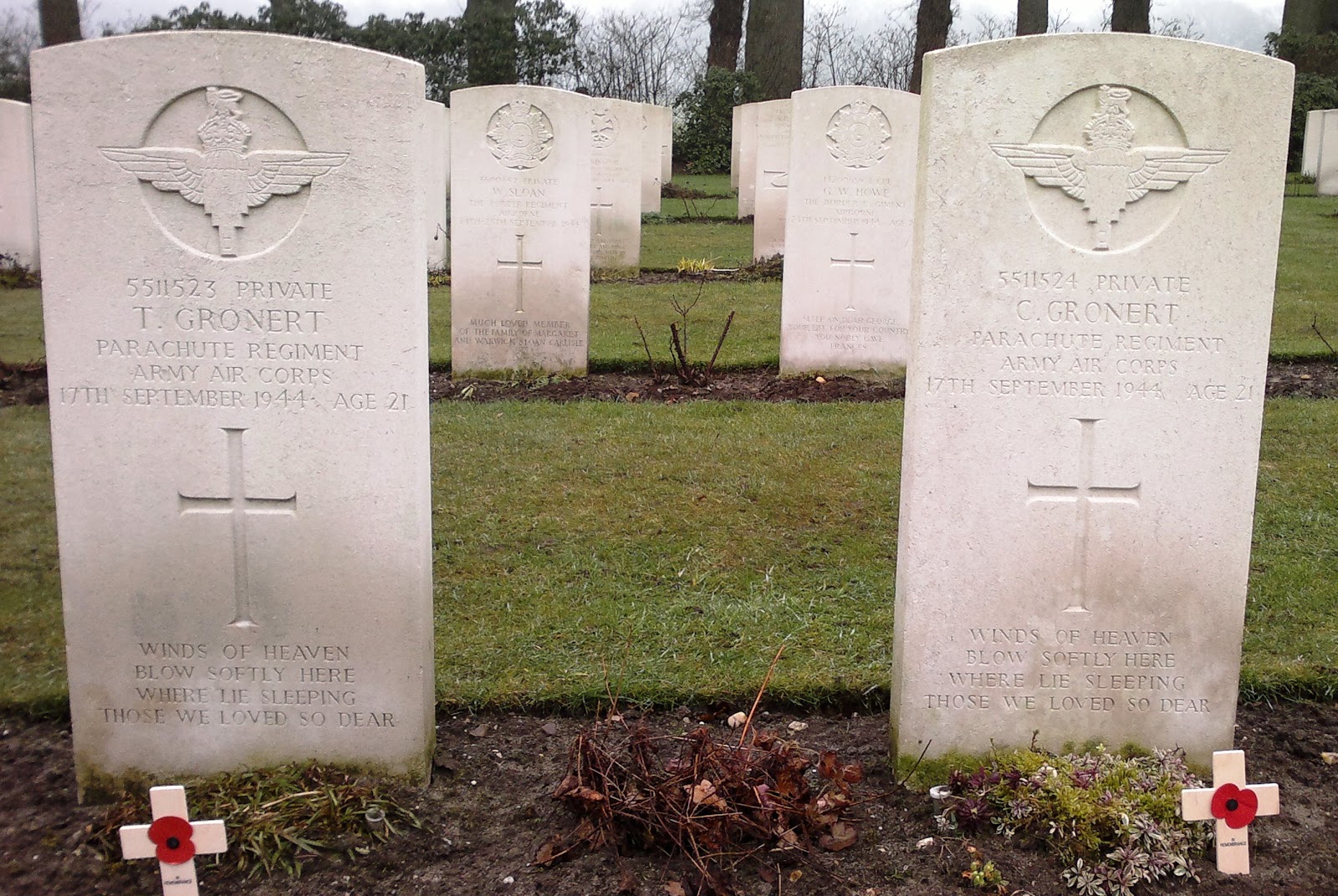 Northumbrian Gunner: Arnhem - Arnhem Oosterbeek Cemetery