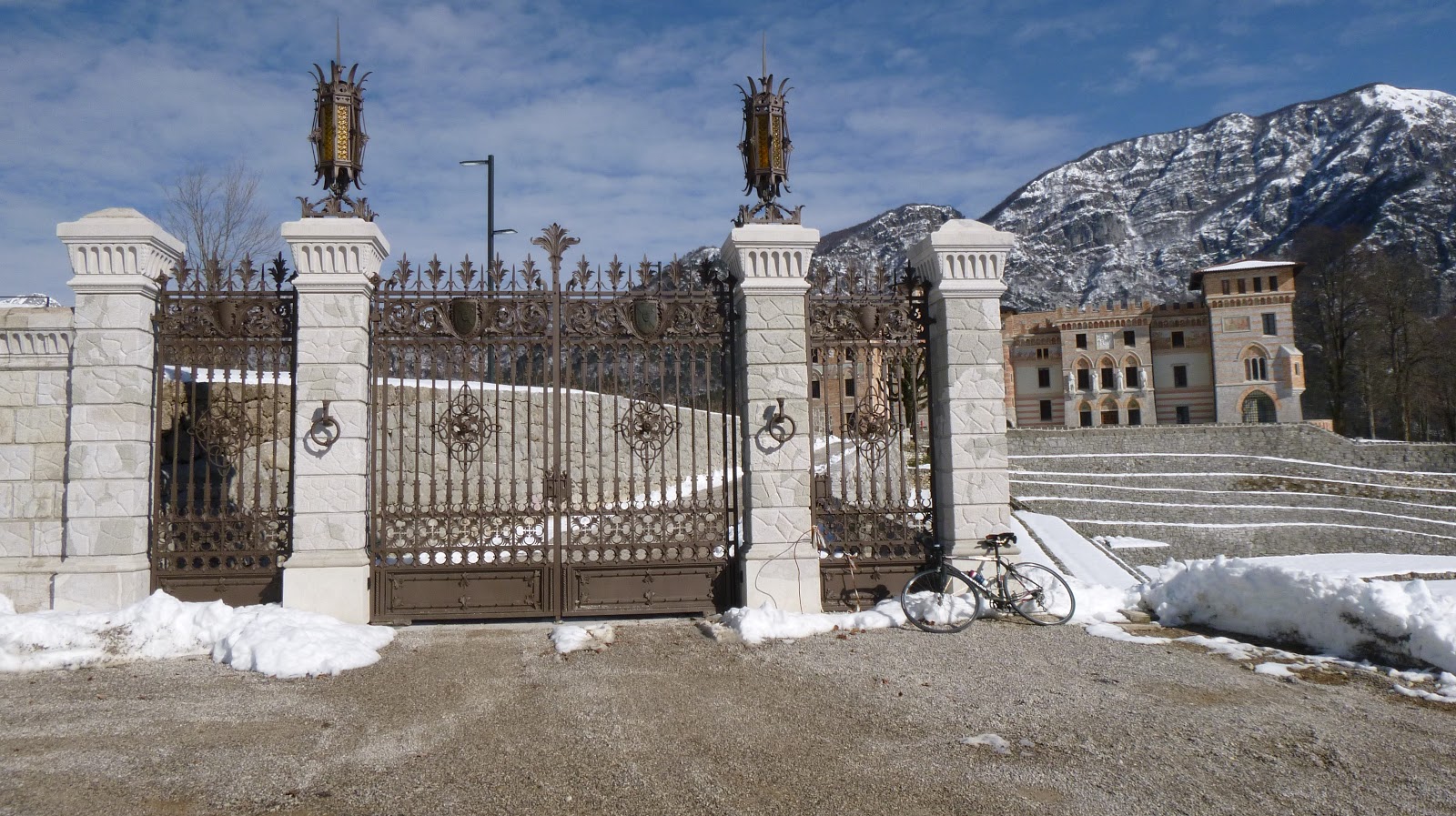 Cycling Dolomiti Friulane: Castello Ceconi