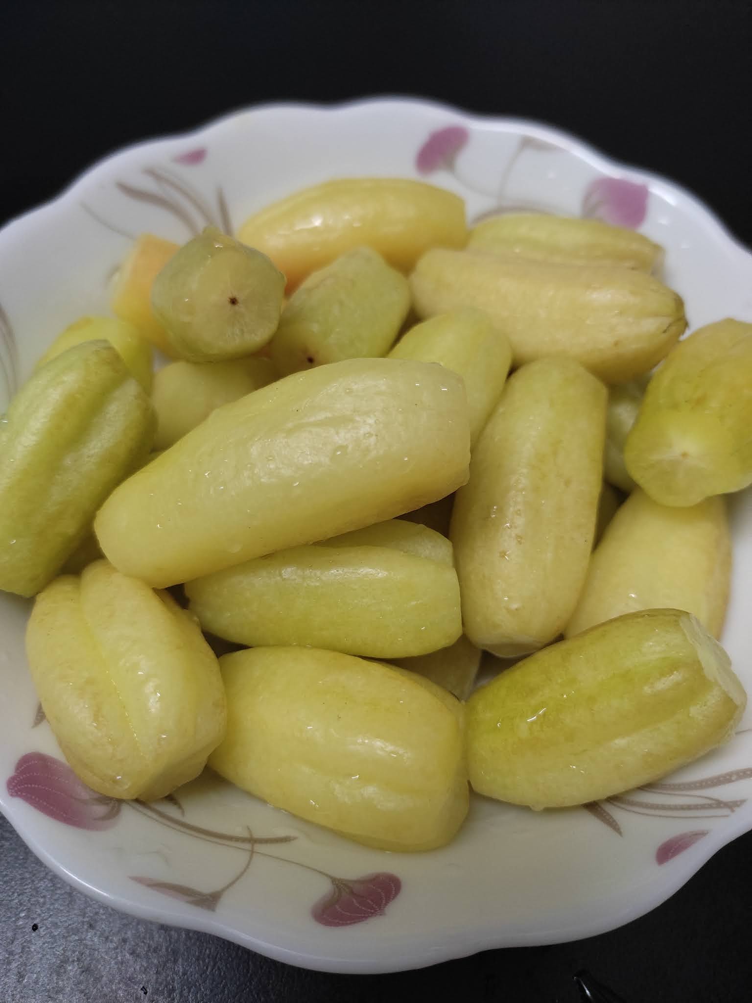 namakucella: ASAMAl PEDAS AYAM BELIMBING BULUH KUNING