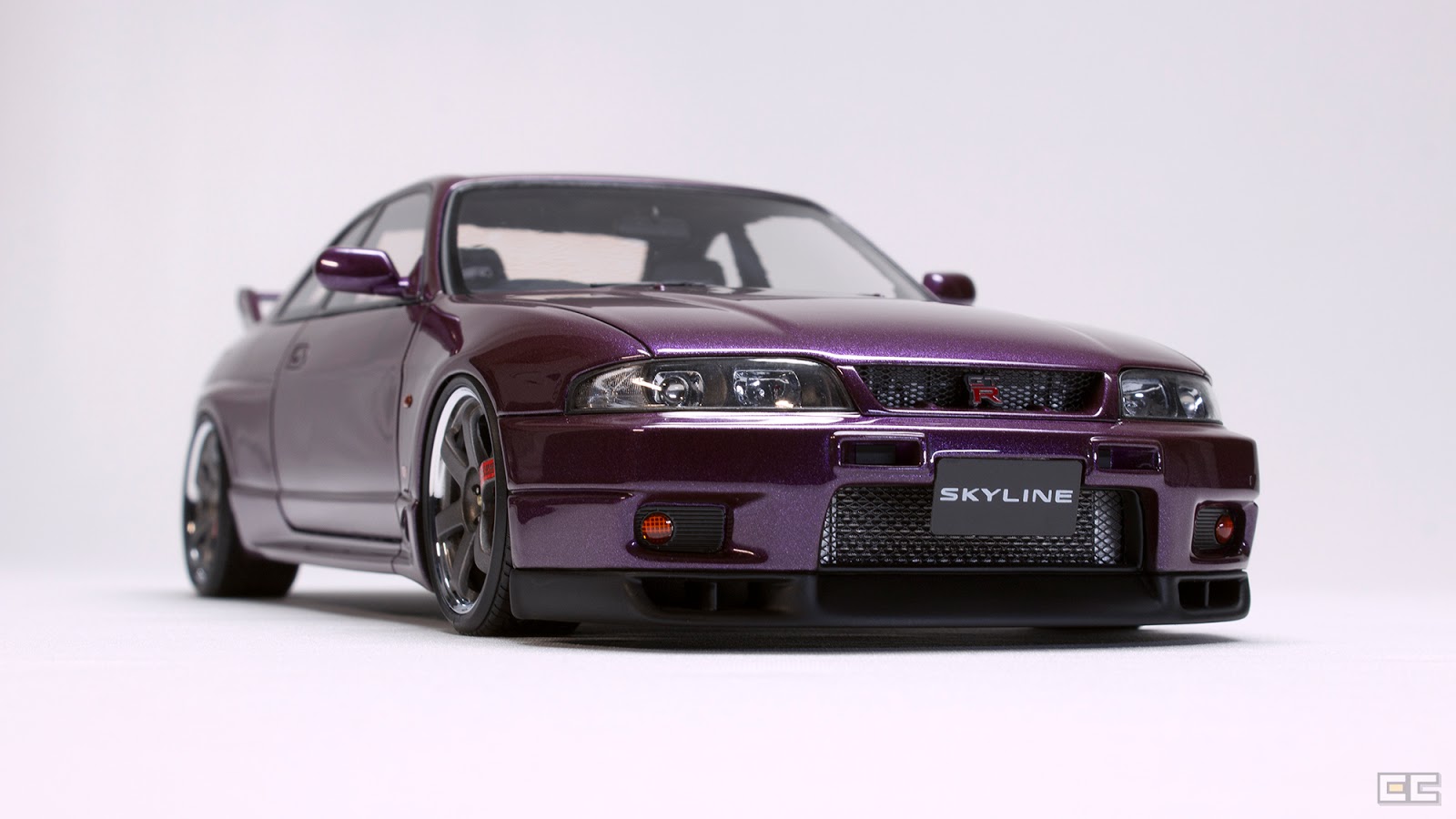 Epic Collage : [Photo] Ignition 1/18 - Nissan Skyline R33 GT-R (purple)