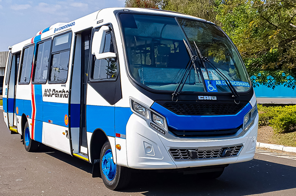 Caio presenta actualización del minibus F2400