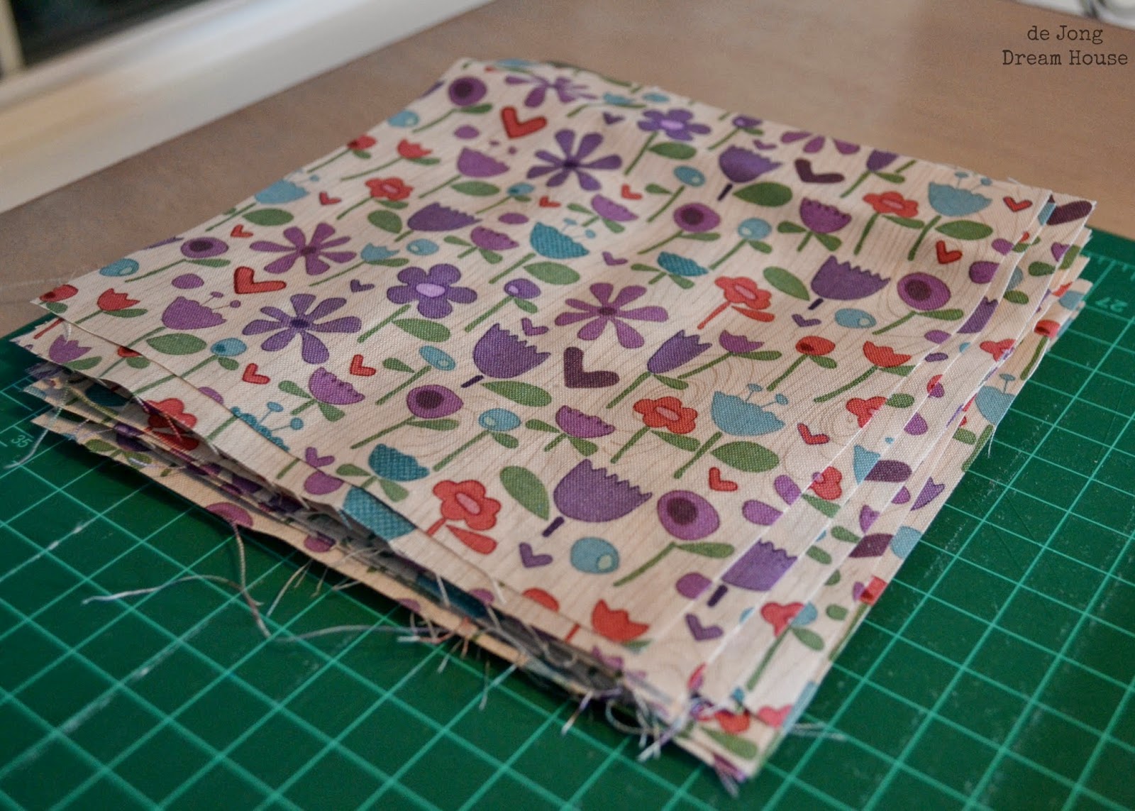 de Jong Dream House: Quilt #6: Molly's Monogram Quilt