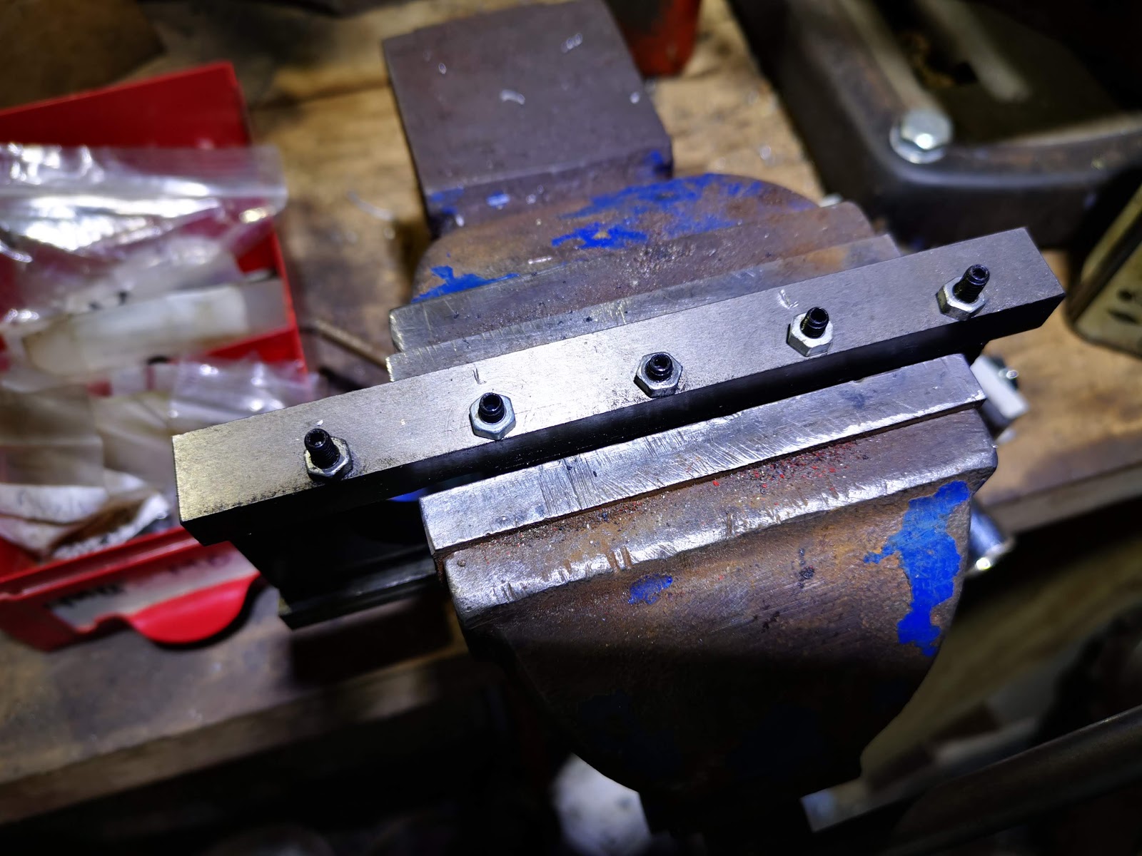 Amelia Squariel: Mini-Lathe - Cross slide lock