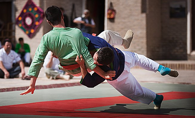 Pengertian Kurash - Olahraga Beladiri dari Uzbekistan - ATURAN PERMAINAN