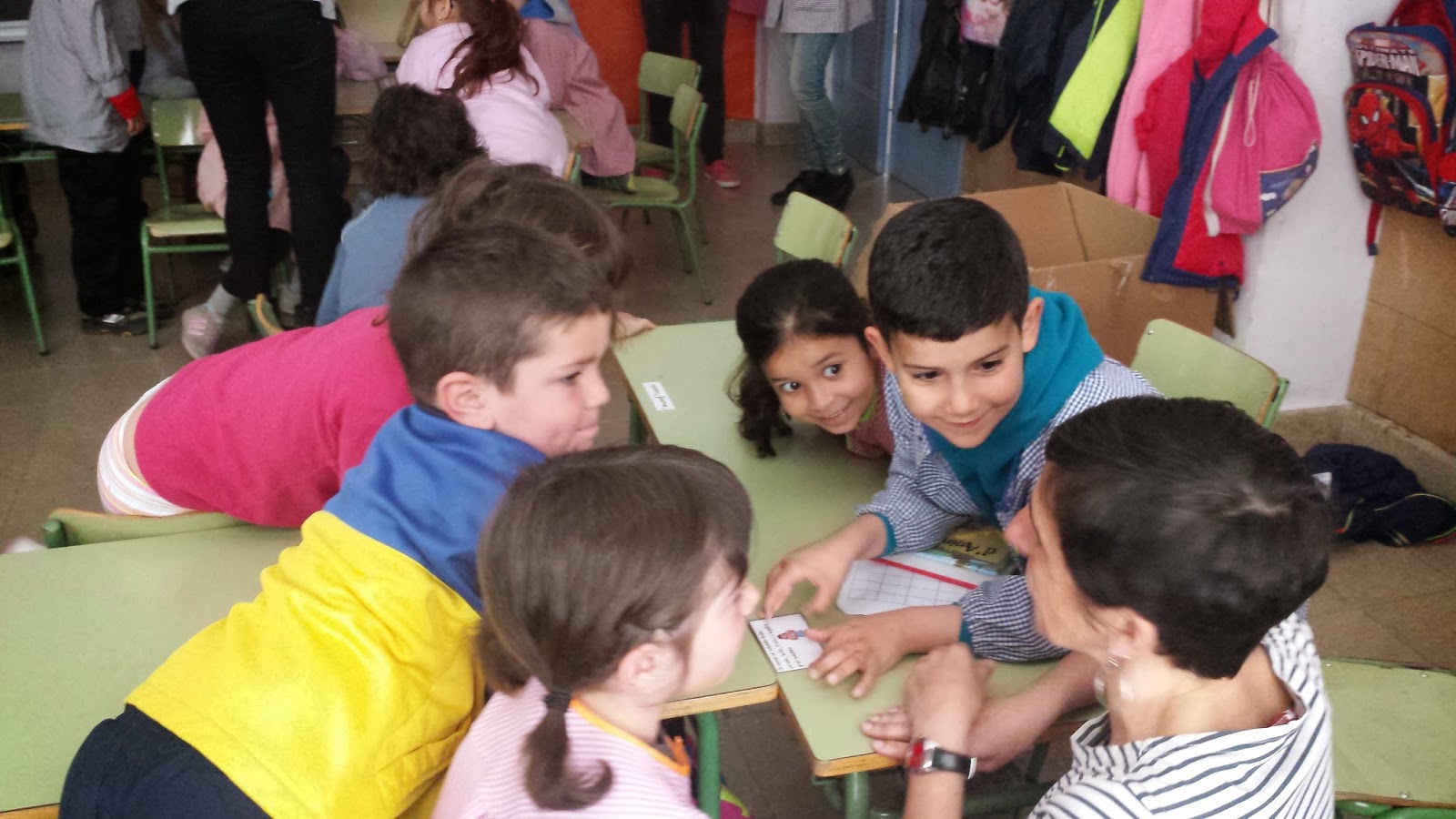 ESCOLA ÀNGELA ROCA - CICLE INICIAL: ESMORZARS SALUDABLES!