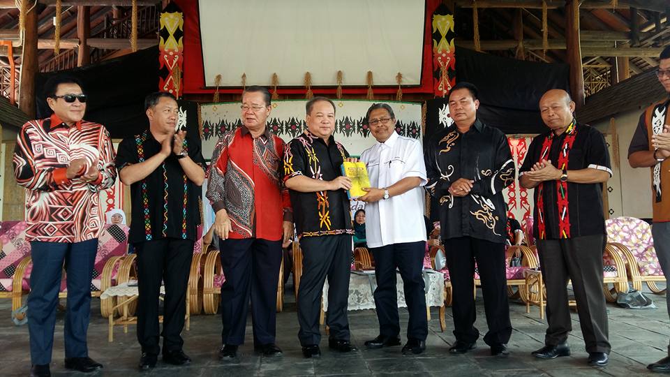 .: PERBALAHAN ANTARA PMS DENGAN DBP BERHUBUNG SALAH FAKTA SEJARAH MURUT ...