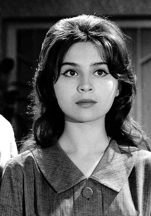 The “First Lady of Slovak Theater”: 28 Gorgeous Photos of Emília ...