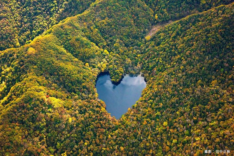 Toyoni Lake — Japan's Heart-Shaped Lake