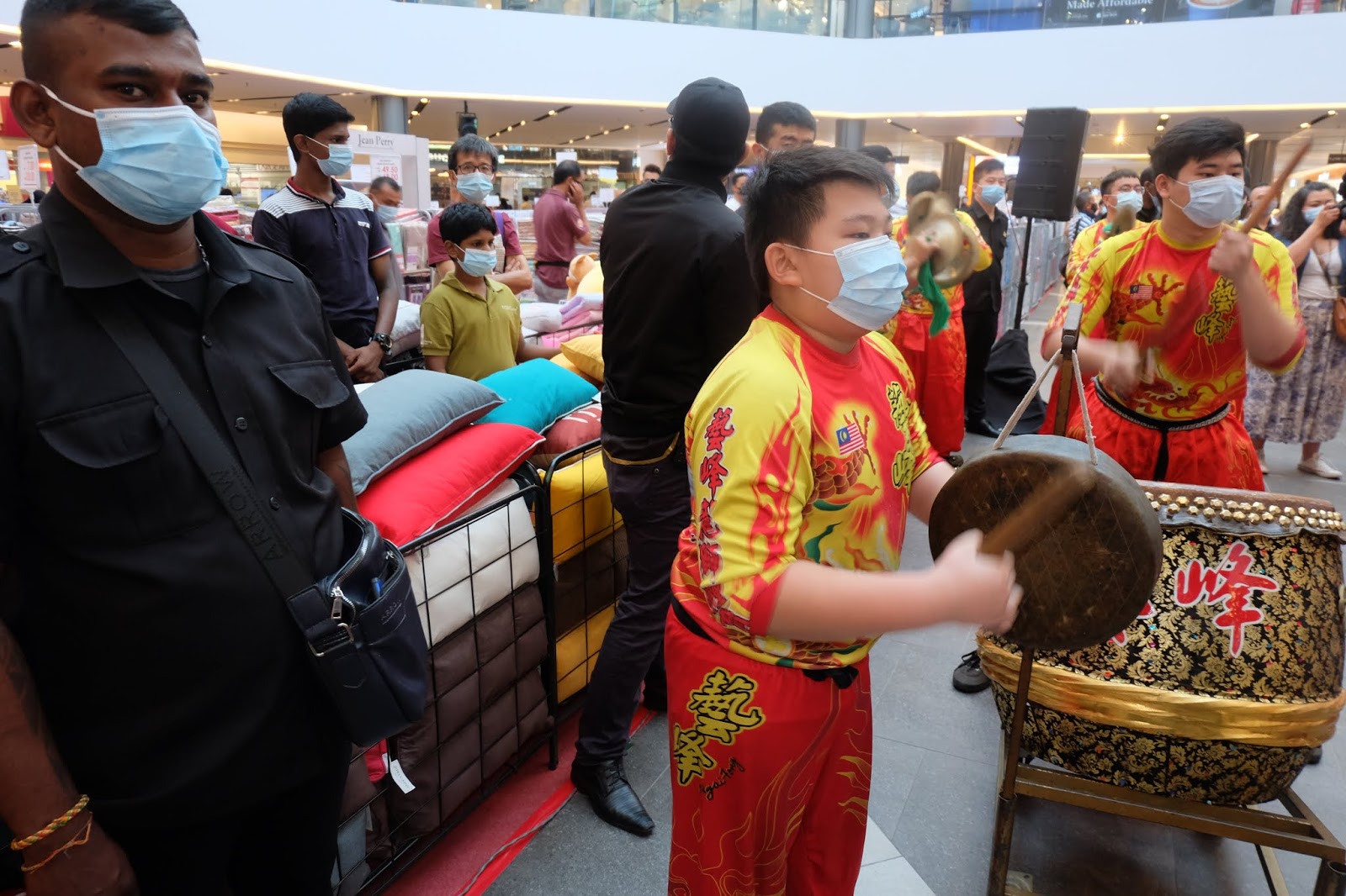 Kee Hua Chee Live!: DATO SRI LIOW SOON HEE DONATED HIS 4th AMBULANCE ...