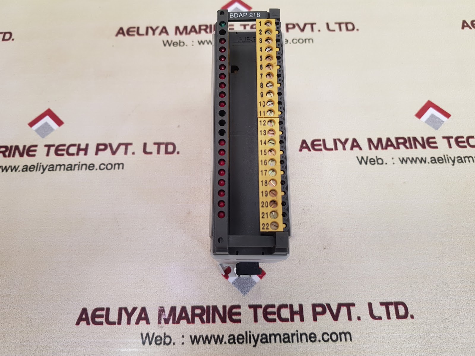 SCHNEIDER / MODICON AS-BDAP-218 DISCREET OUTPUT RELAY - Aeliya Marine