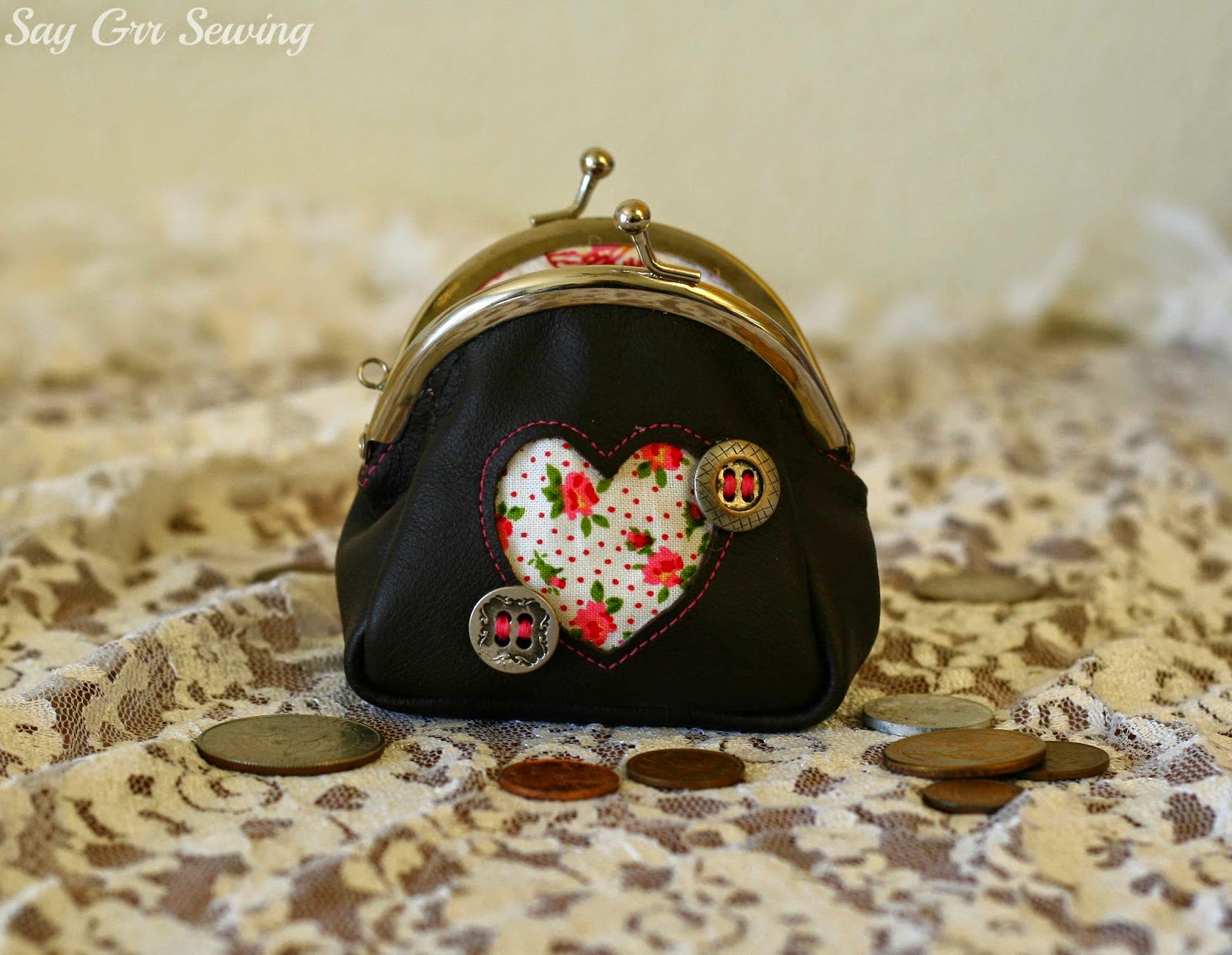 Say Grr Sewing: Leather Love Coin Purse