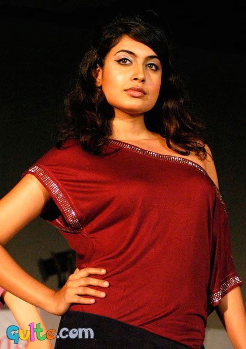 Wallpaper World: Sarah Jane Hot N Spicy Picxx