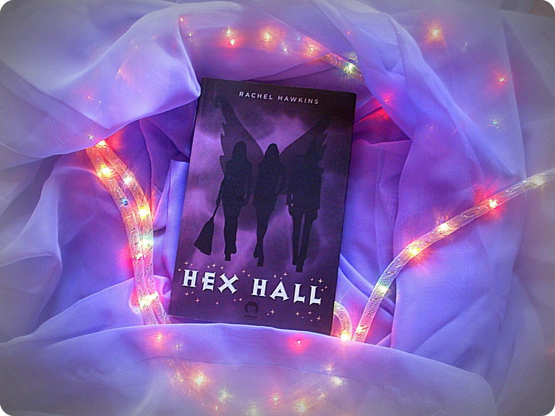 Coração Literário: [Resenha] Hex Hall - Rachel Hawkins