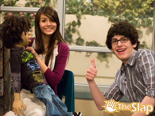 Theslaptodosobrevictorious: Theslap aquí encontraras todo sobre ...