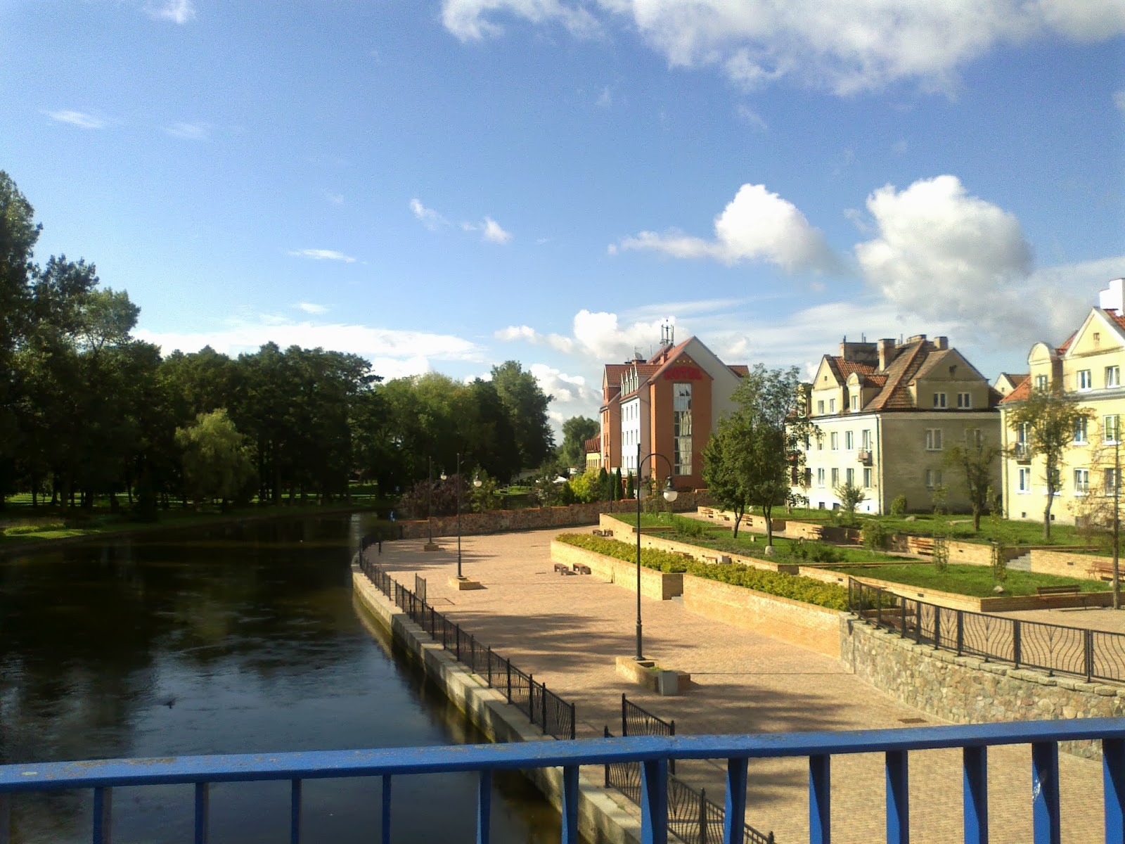 Fraszka & Kobieta Renesansu: Pisz - mazurskie miasto