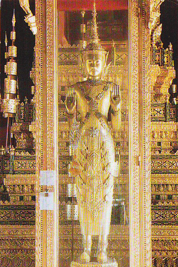 Postcard A La Carte: Cambodia - Gold Buddha, Royal Palace