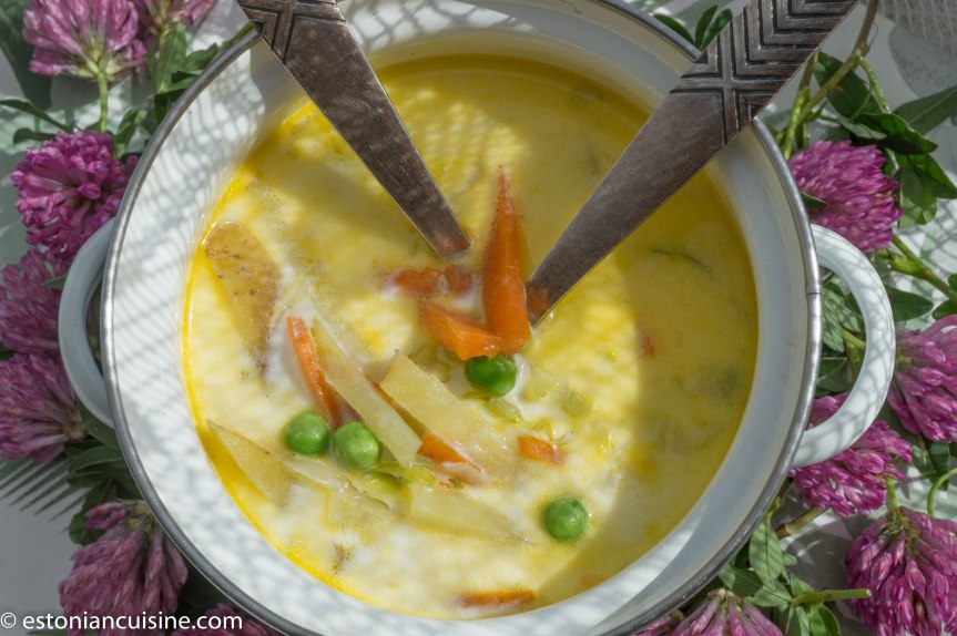 Eesti Toit. Reisid ja Raamatud: Suvine värske köögiviljasupp