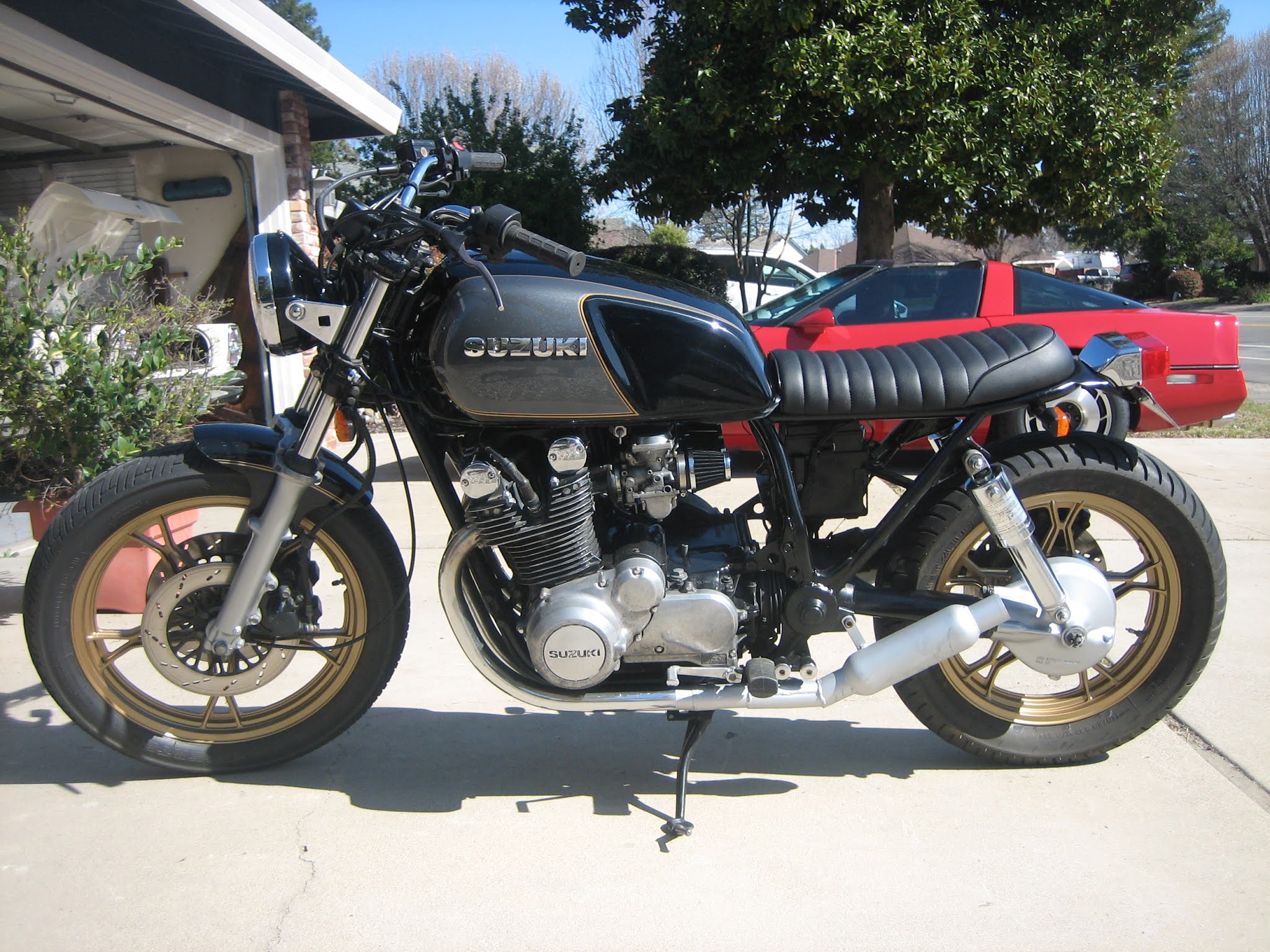 Eric's Garage: 1983 Suzuki GS1100G brat build