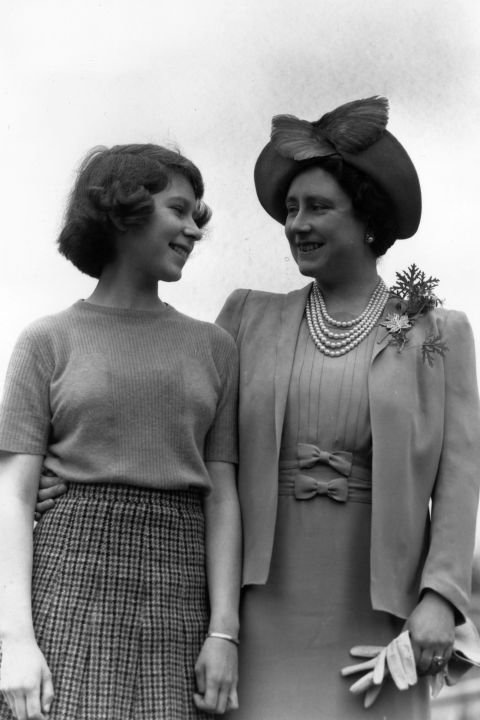 Beautiful Unseen Photos Of The British Royal Family - The World News