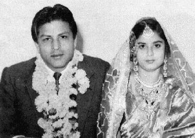 Bollywood King Shah Rukh Khan Profile - Biography and SRK (King Khan ...