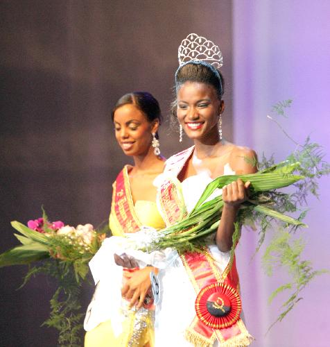 Miss Universe 2011 MISS ANGOLA Leila Lopes's Photos, Profile, Biography ...