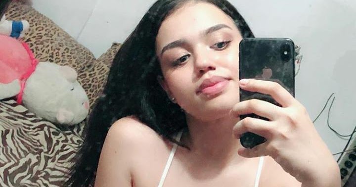 Cerita Bokep Ngintipin Mama Telanjang di Kamar Mandi - GilaSeks