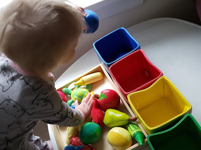 Mom's Tot School: Learning about Green!