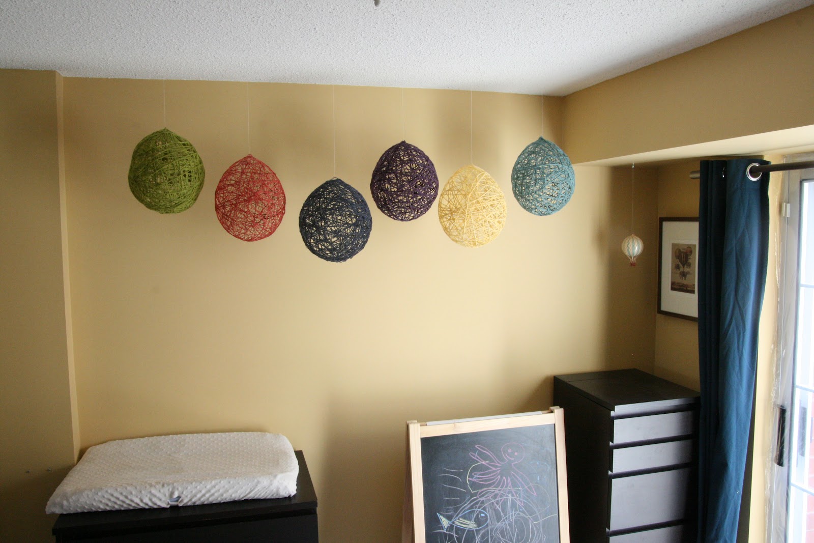 More Like June: Yarn Balloon Decorations Tutorial