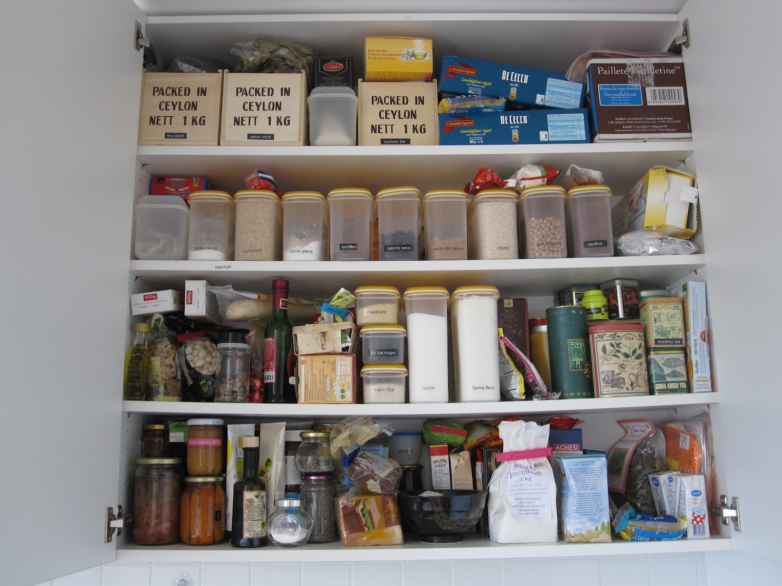 I ♥ Food: Overweight cupboard