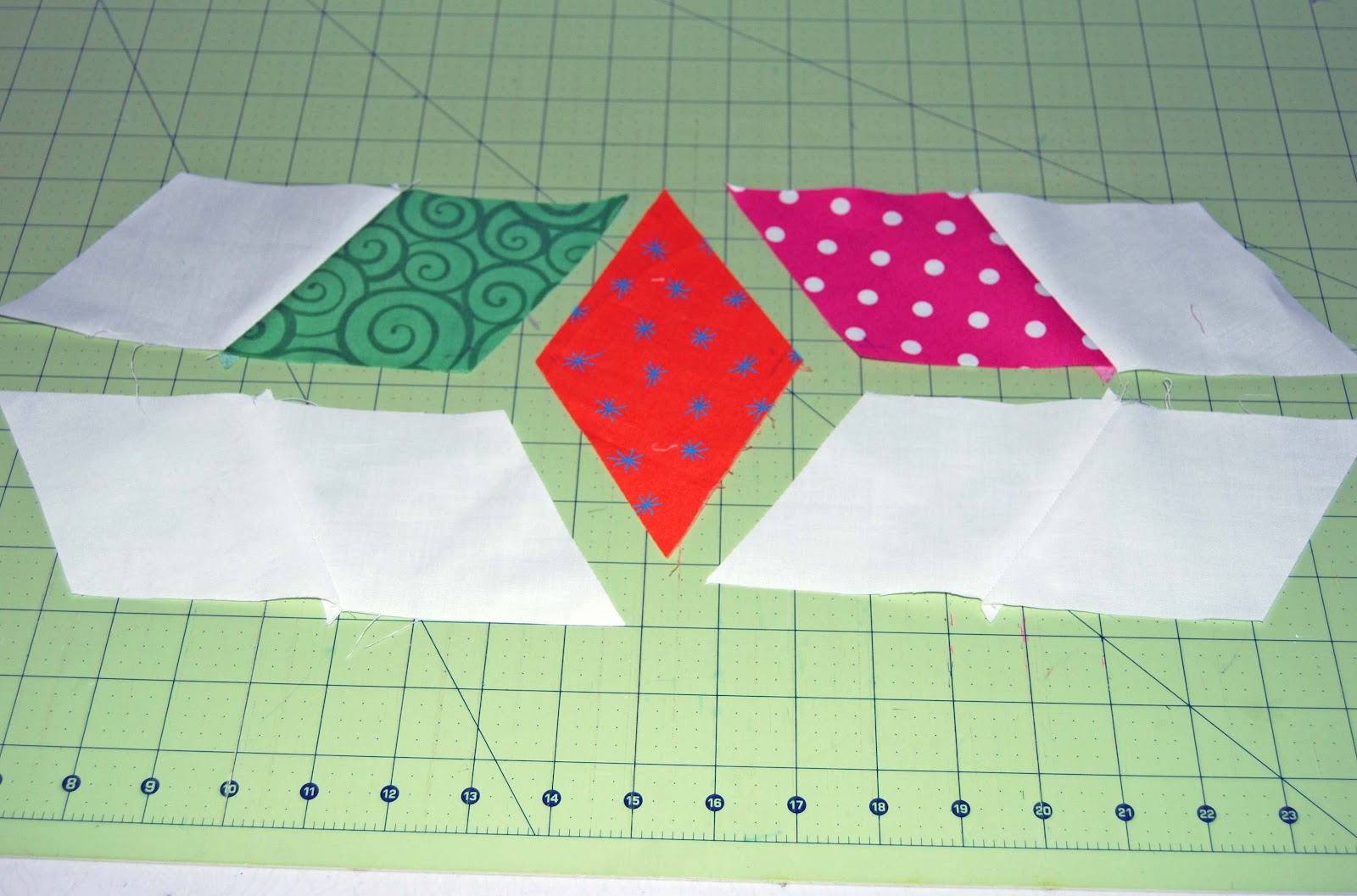 Linz Sews: Six Point Diamond Star Tutorial