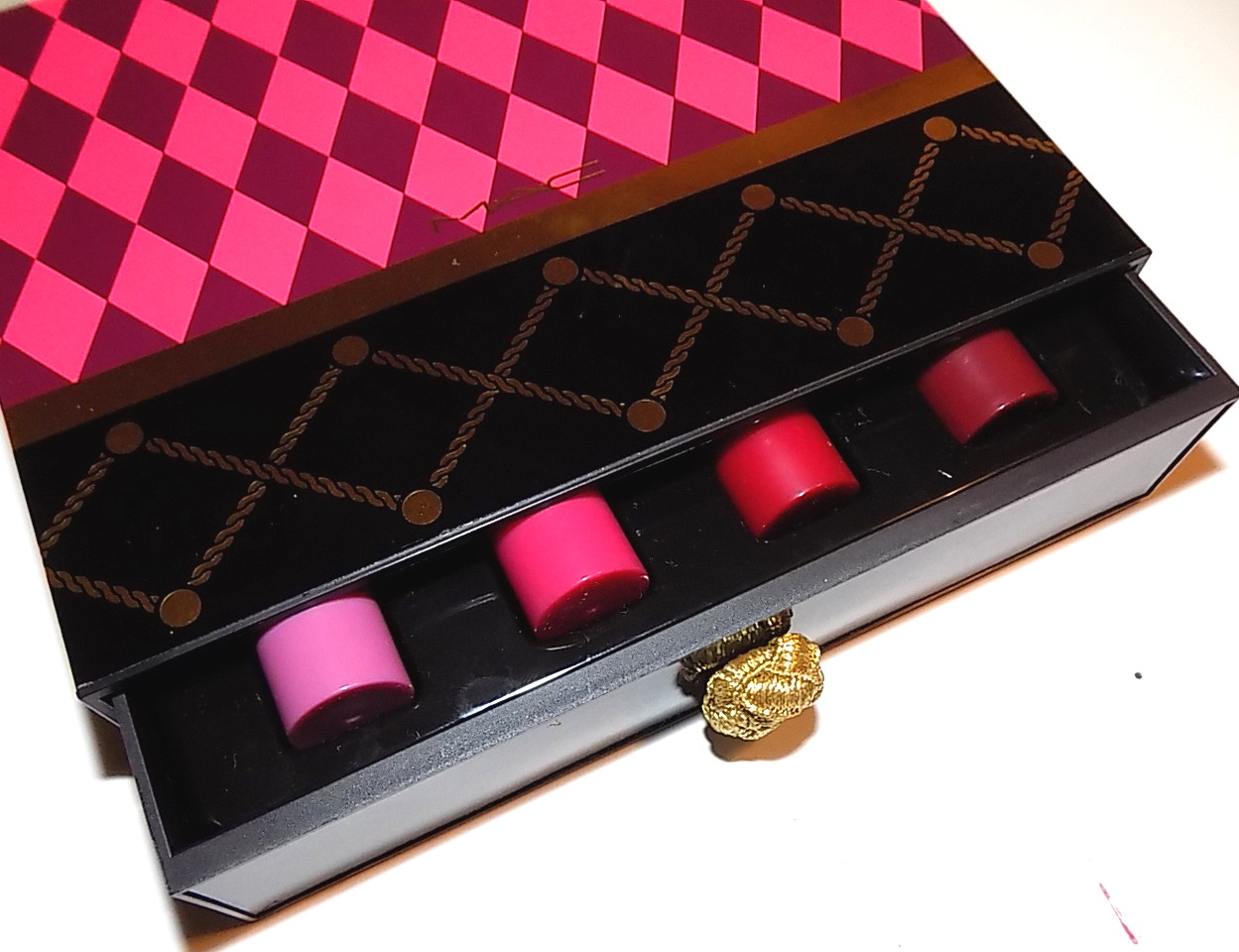 The Beauty Alchemist: MAC Nutcracker Sweet Pink Patentpolish Kit